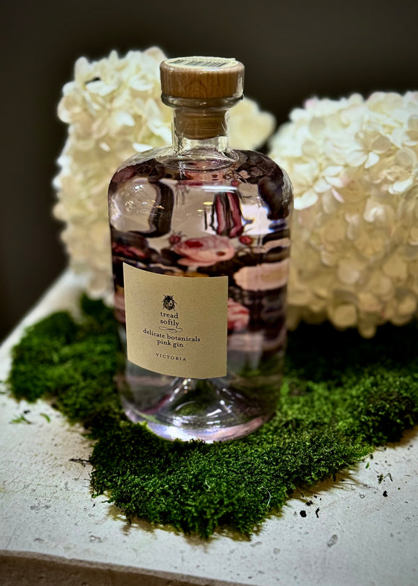 Tread Softly Pink Gin – Hart's Florist